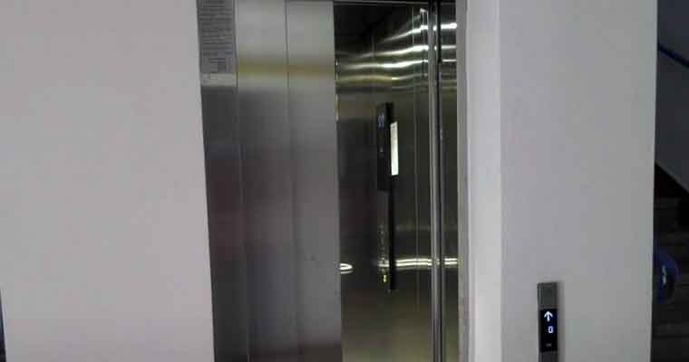 Lifturi noi la Slatina